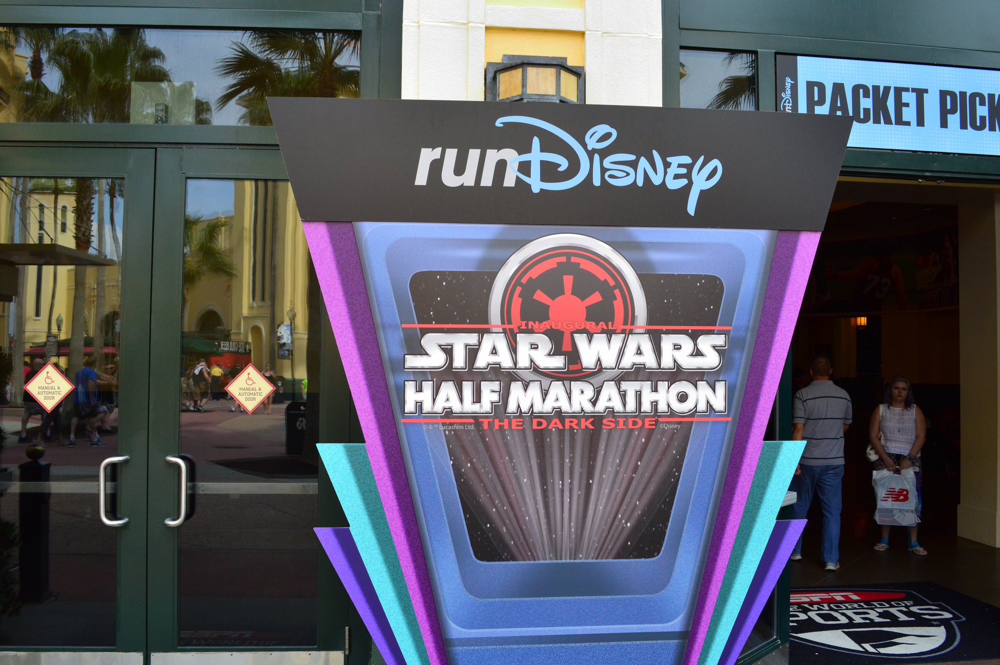 SATURDAY SIX Looks at STAR WARS in Walt Disney World | TouringPlans.com ...