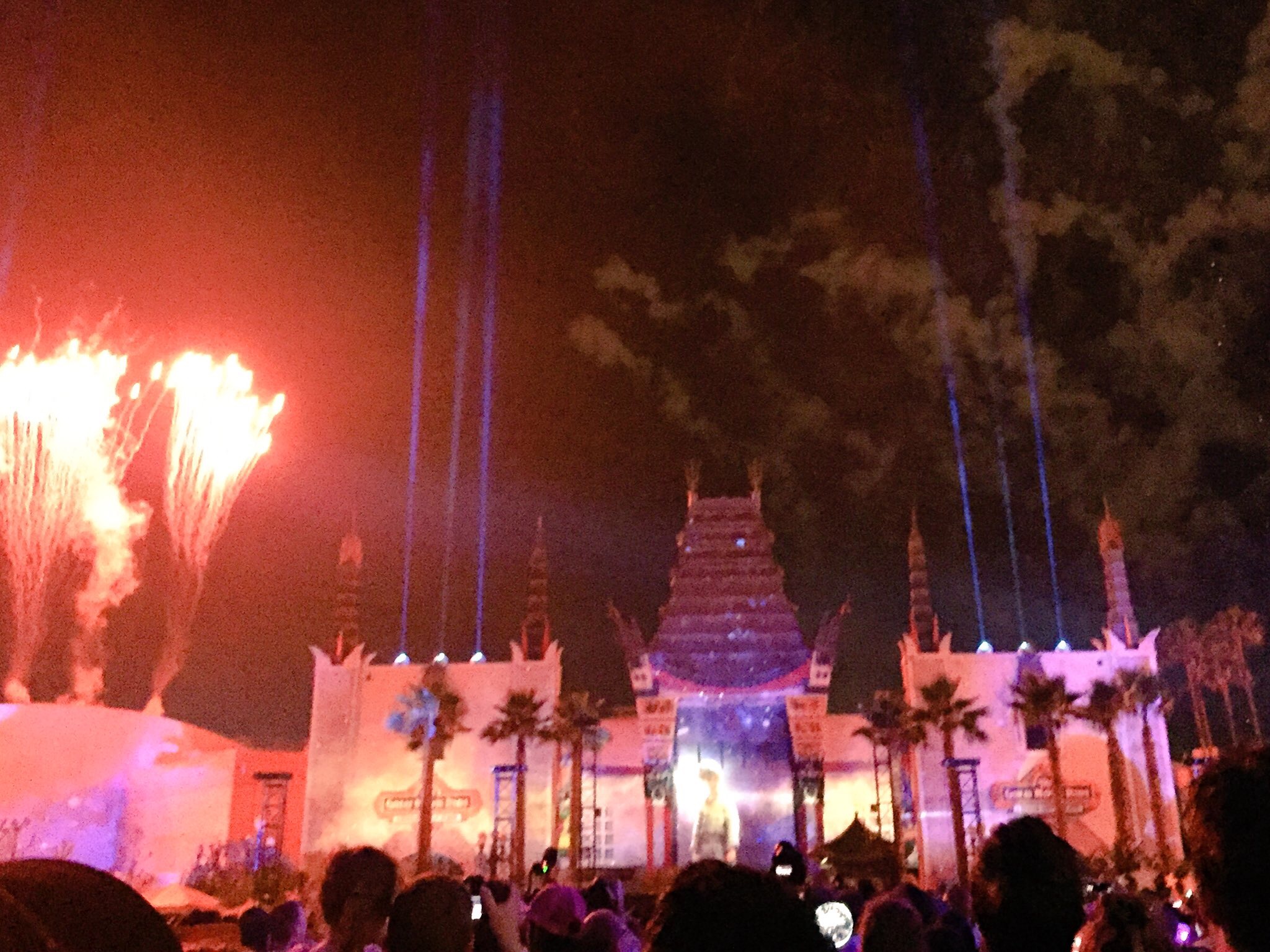 First impressions of Star Wars: A Galactic Spectacular Fireworks ...
