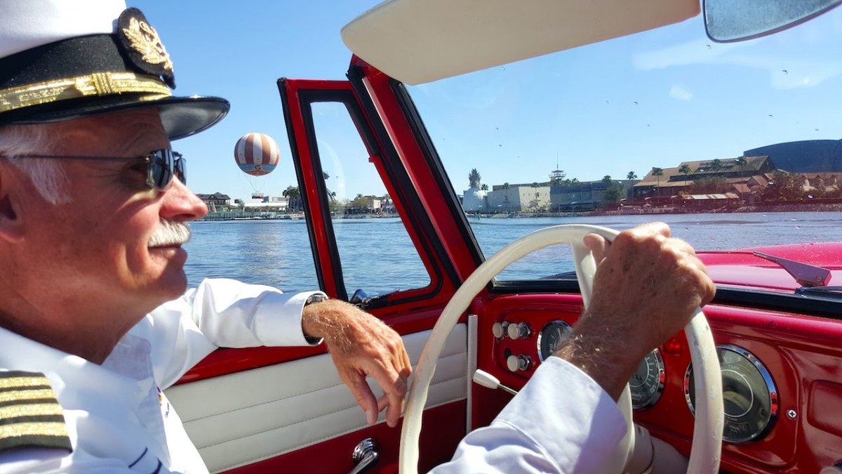 25 Drinks of Christmas: Day 1 – DUCK DUCK RAZZ from The BOATHOUSE ...