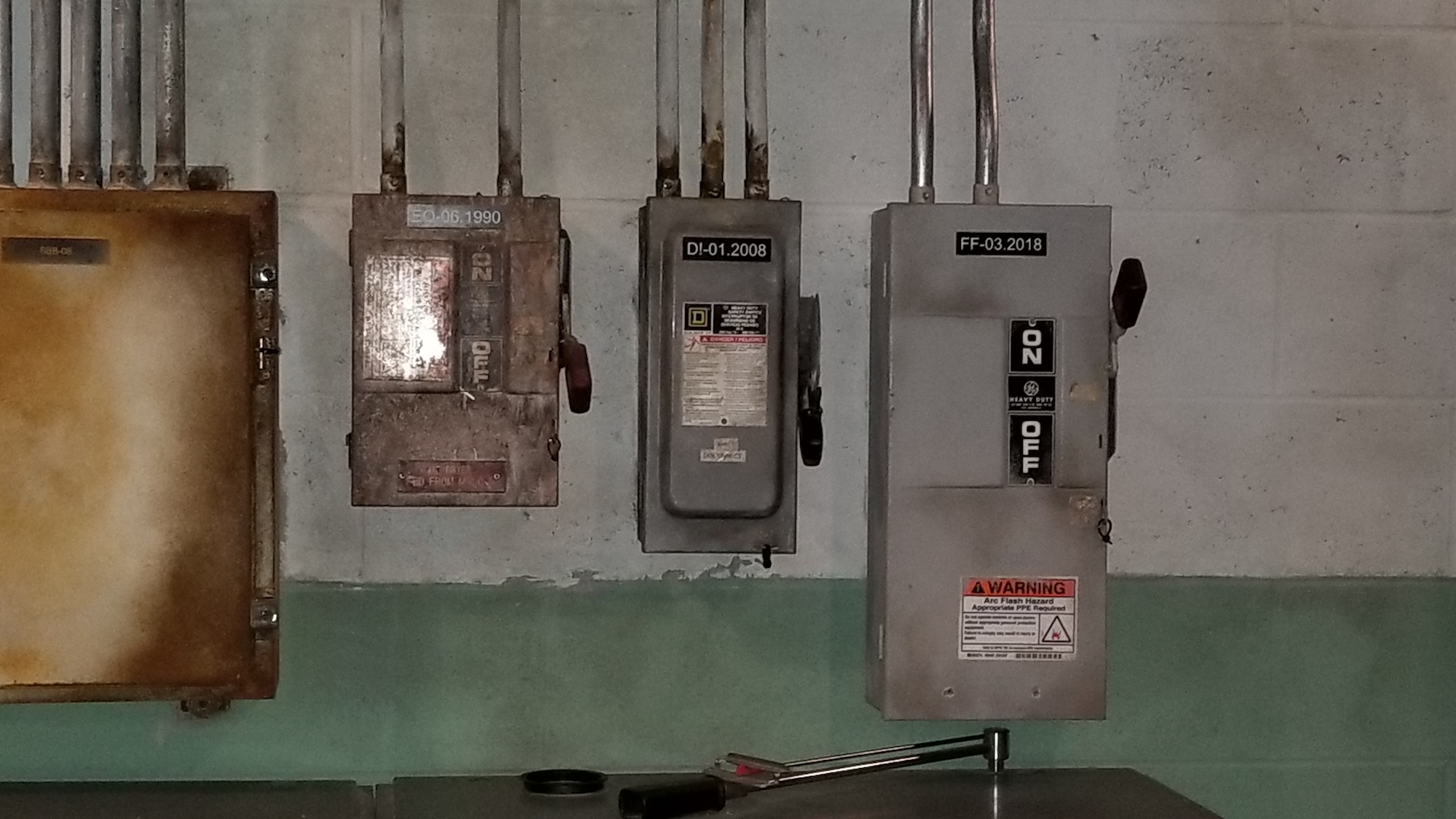 SATURDAY SIX Looks at Extinct Attraction Tributes at Universal Studios ...