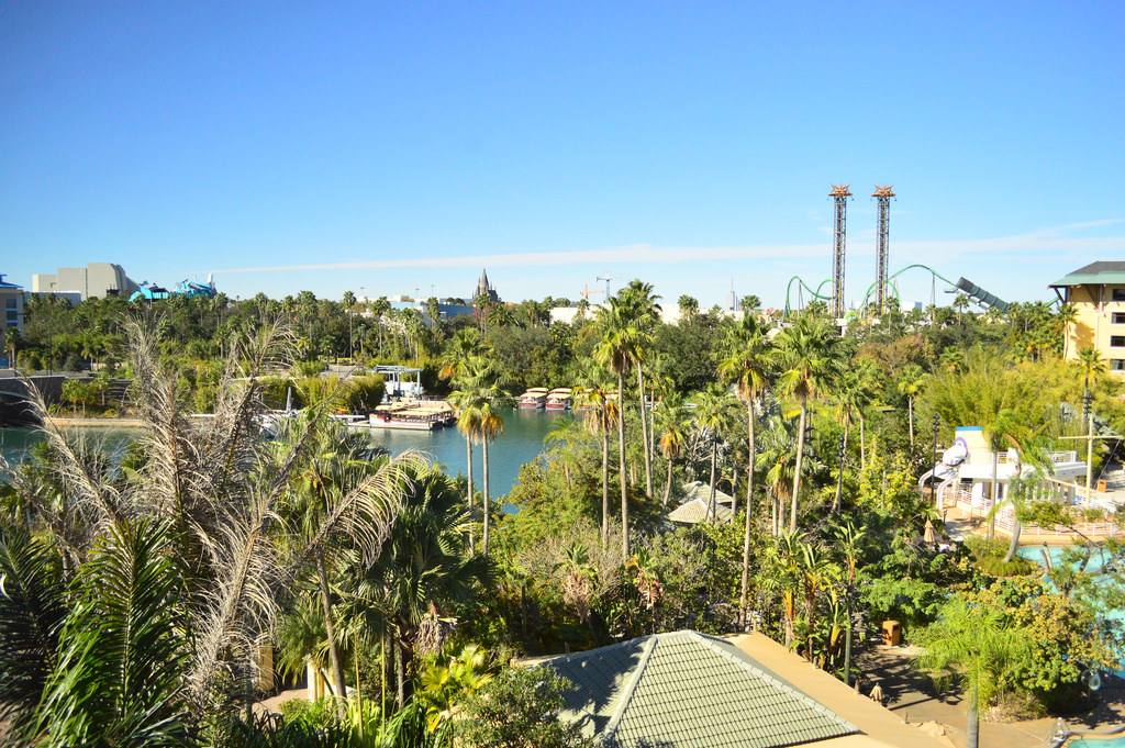 SATURDAY SIX: 6 Reasons We Love Universal’s ROYAL PACIFIC RESORT ...