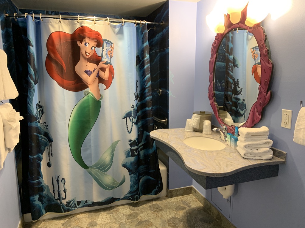 PHOTOS: Art of Animation King Bed Little Mermaid Room | TouringPlans ...