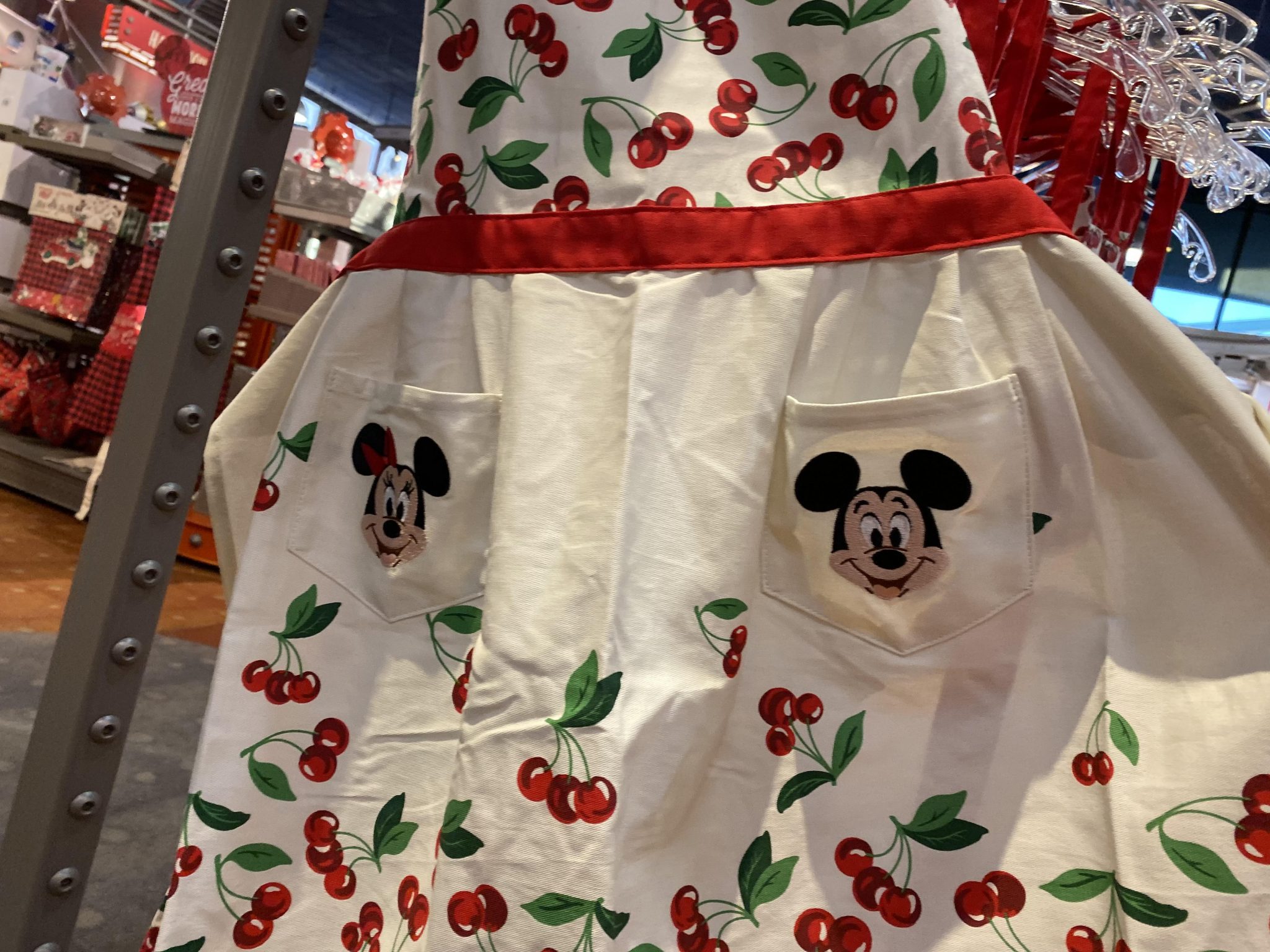 New Retro Mickey and Minnie Kitchen Collection is Sweet as Can Be ...