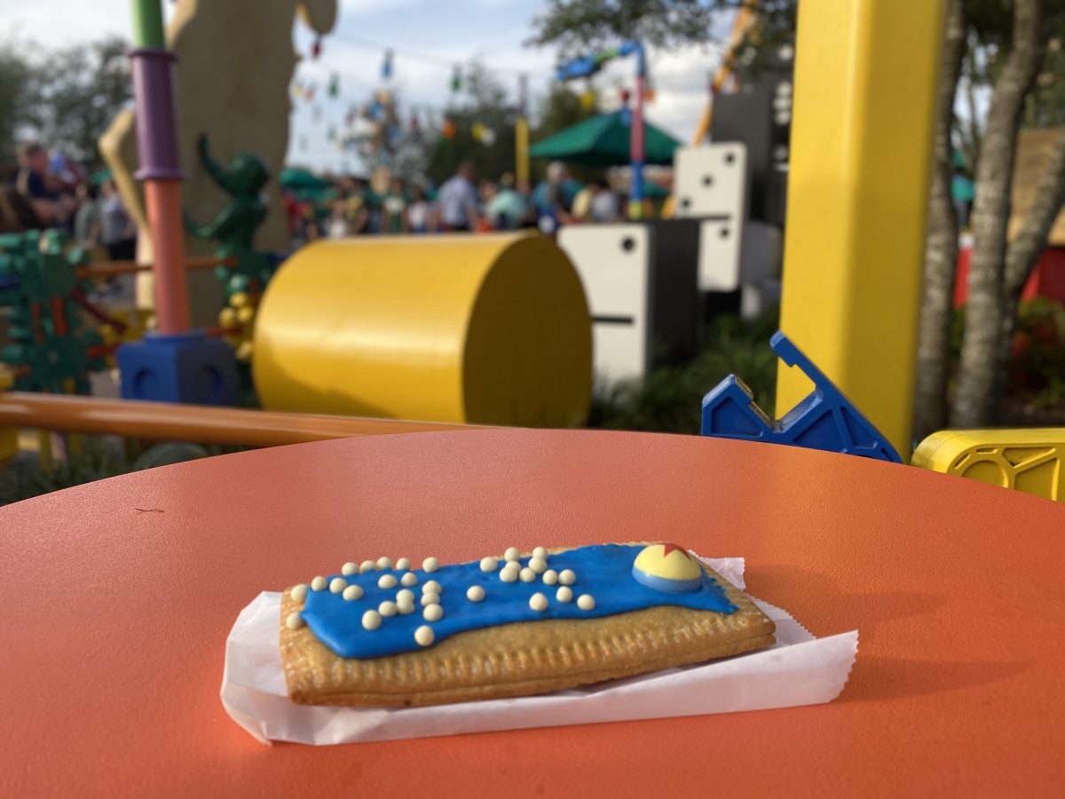 REVIEW: Seasonal Lemon-Blueberry Lunch Box Tart at Woody’s Lunch Box ...