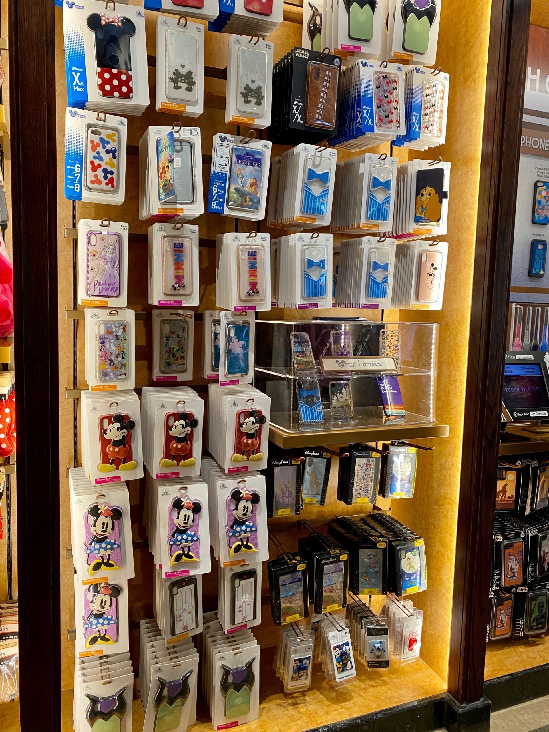 Make Your Phone More Magical with These New Disney Phone Cases ...