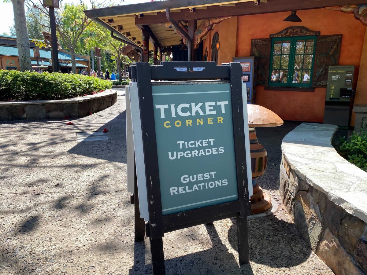 Disney’s Best Kept Service Secret: The Guest Experience Team - Disney ...