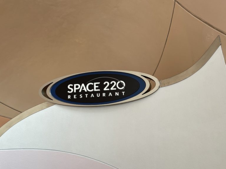 Space 220 Gives a Stellar Opening-Day Performance | TouringPlans.com Blog