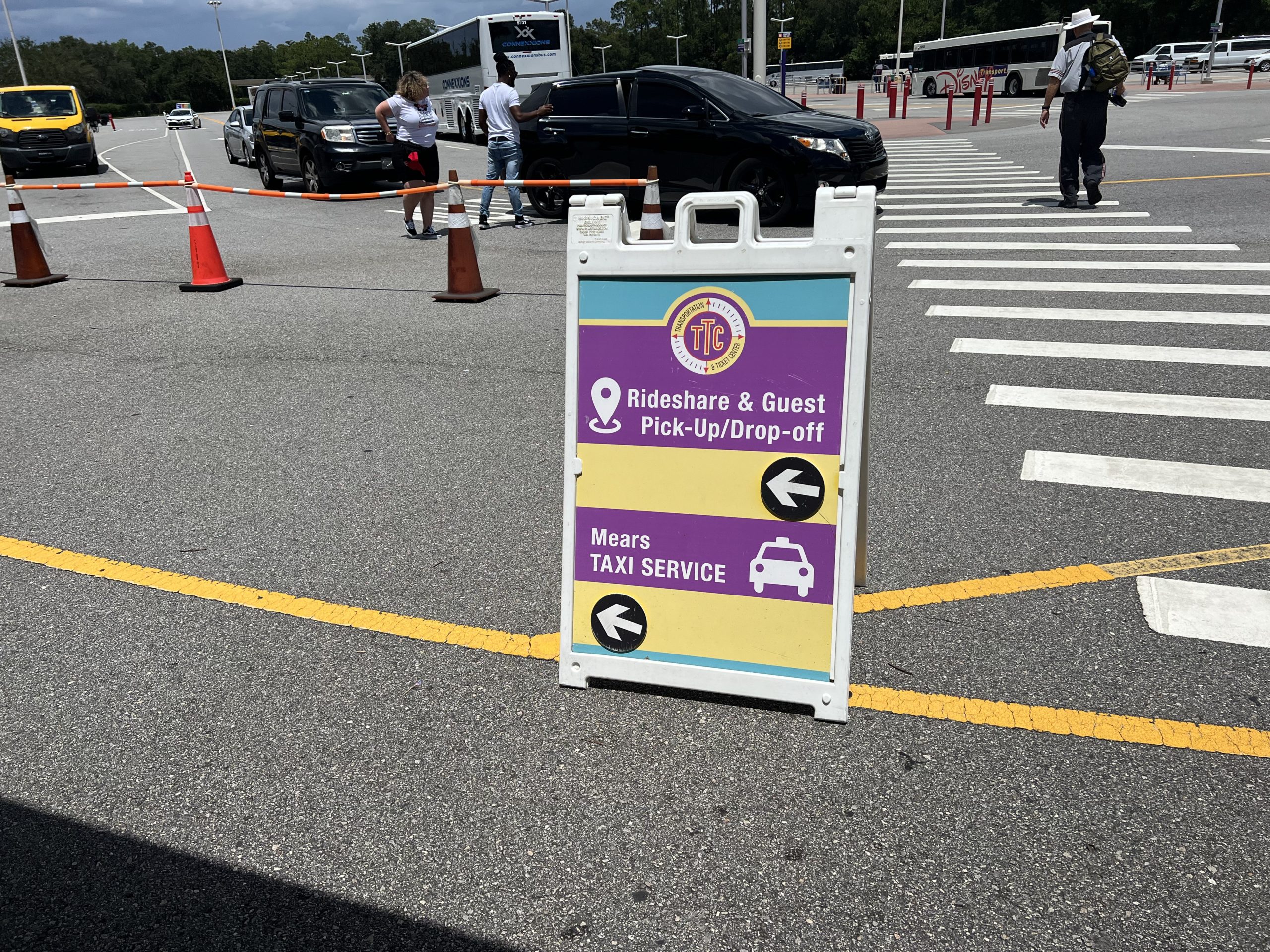 Where Can I Get an Uber, Lyft, or Minnie Van at Walt Disney World ...