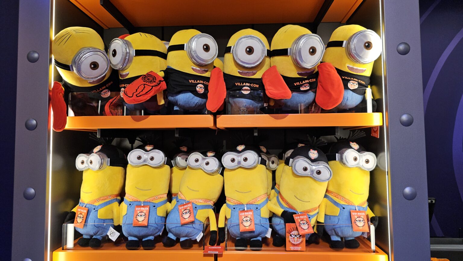 The SATURDAY SIX Checks Out Universal’s VILLAIN-CON MINION BLAST (the ...