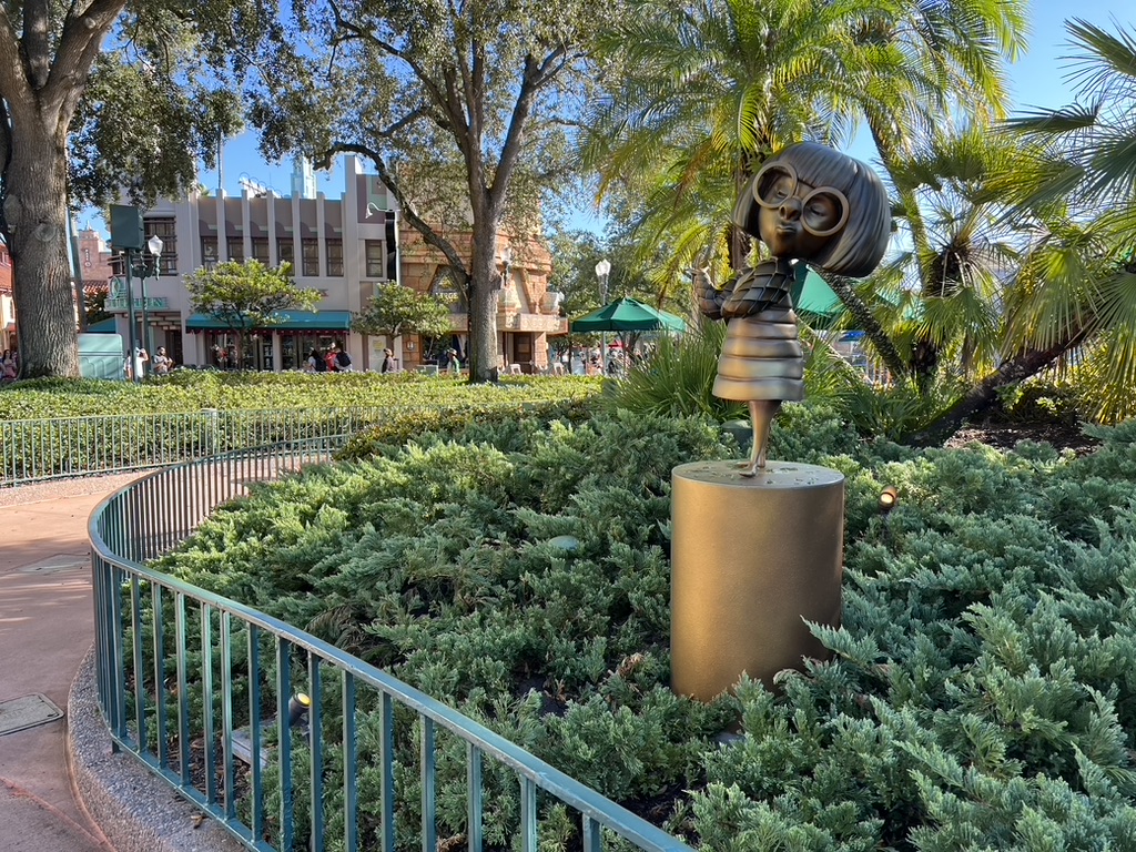 A Fun Find: Character Statues at Walt Disney World’s Theme Parks ...