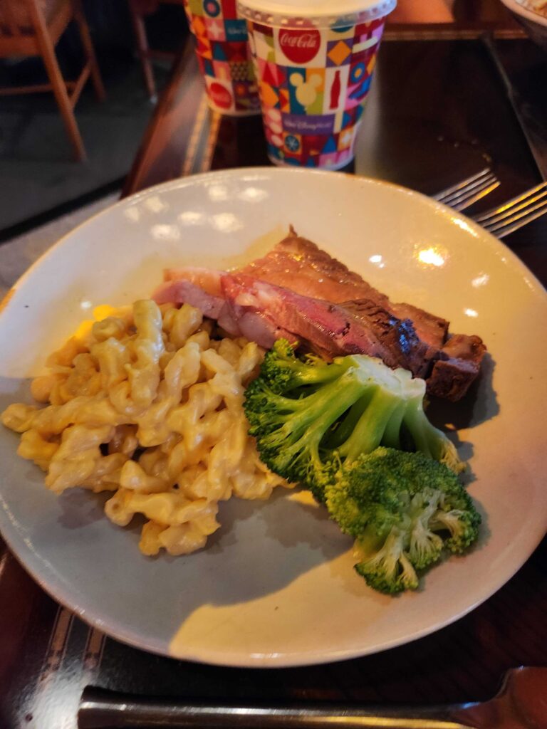 Storybook Dining at Artist Point | TouringPlans.com Blog